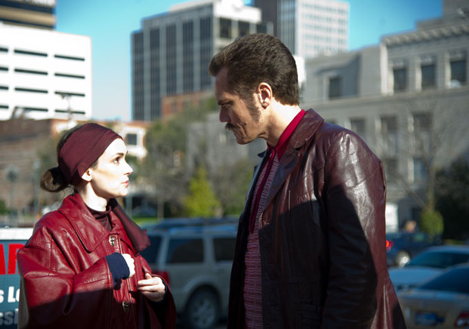 Review: 'The Iceman' Starring Michael Shannon Is A Tired Take On The ...