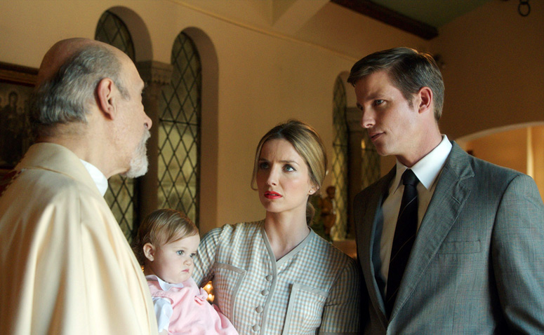 Review: 'Conjuring' Spin-Off 'Annabelle,' Starring Annabelle Wallis ...