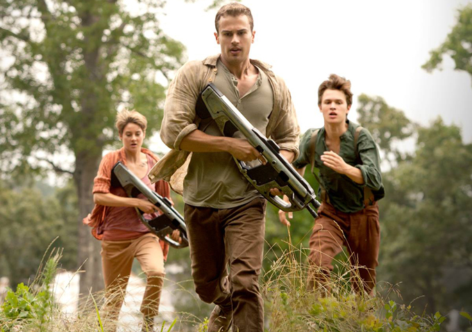Watch: Tris And Four Return In New Trailer For 'The Divergent Series ...