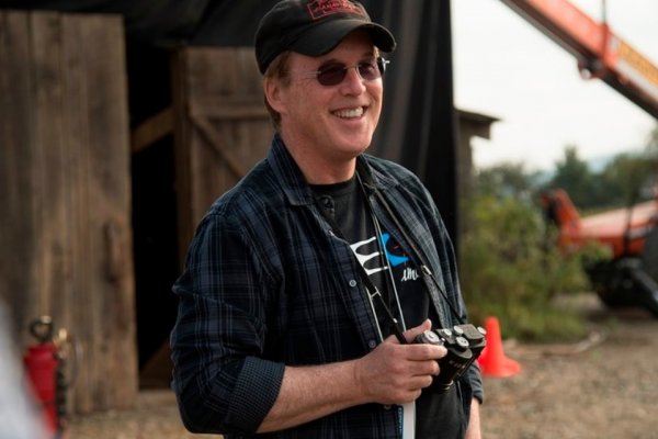 Brad Bird Defends Fired Pixar Boss John Lasseter & Doesn't Think He ...