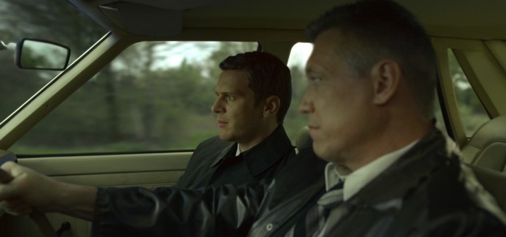 'Mindhunter' Season 2 First Look: Holden Ford & Bill Tench Investigate ...