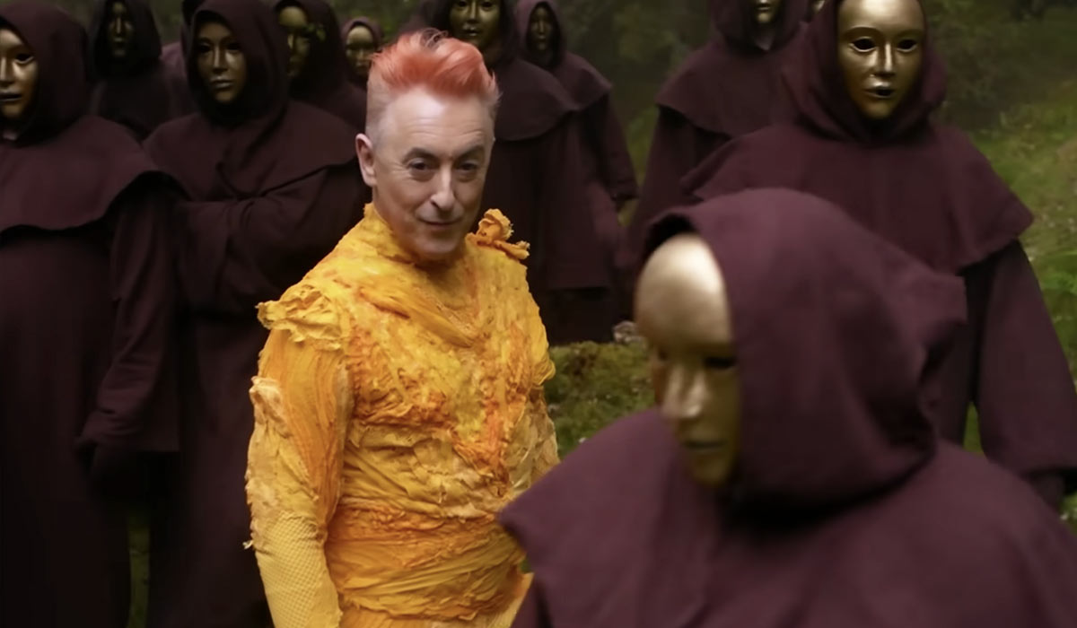 'The Traitors' S4: New Trailer Teases Scheming Lisa Rinna, Angry ...